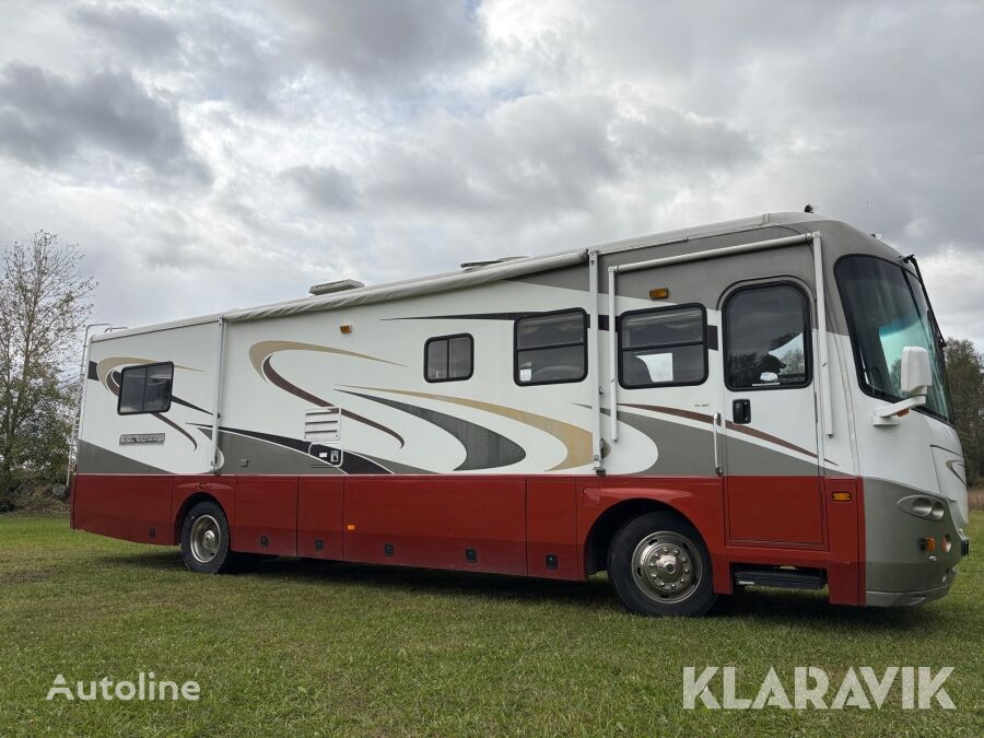 Prodaje se Coachmen Crosscountry autobus za stanovanje na aukciji