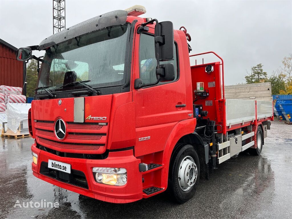 Prodaje se Mercedes-Benz ATEGO 1223 kamion s ravnom platformom na aukciji