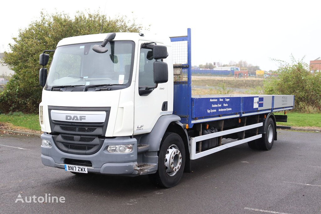 DAF LF 260 kamion s ravnom platformom