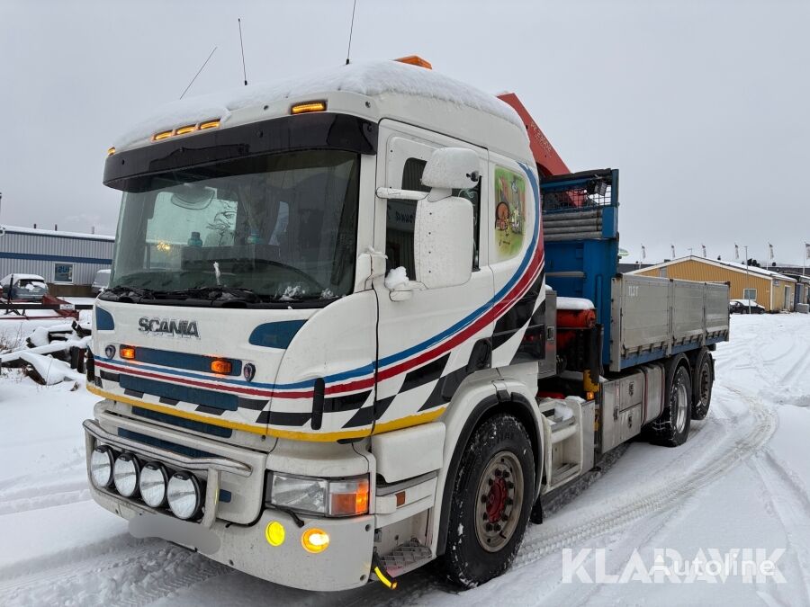 Prodaje se Scania P380LB kamion s ravnom platformom na aukciji