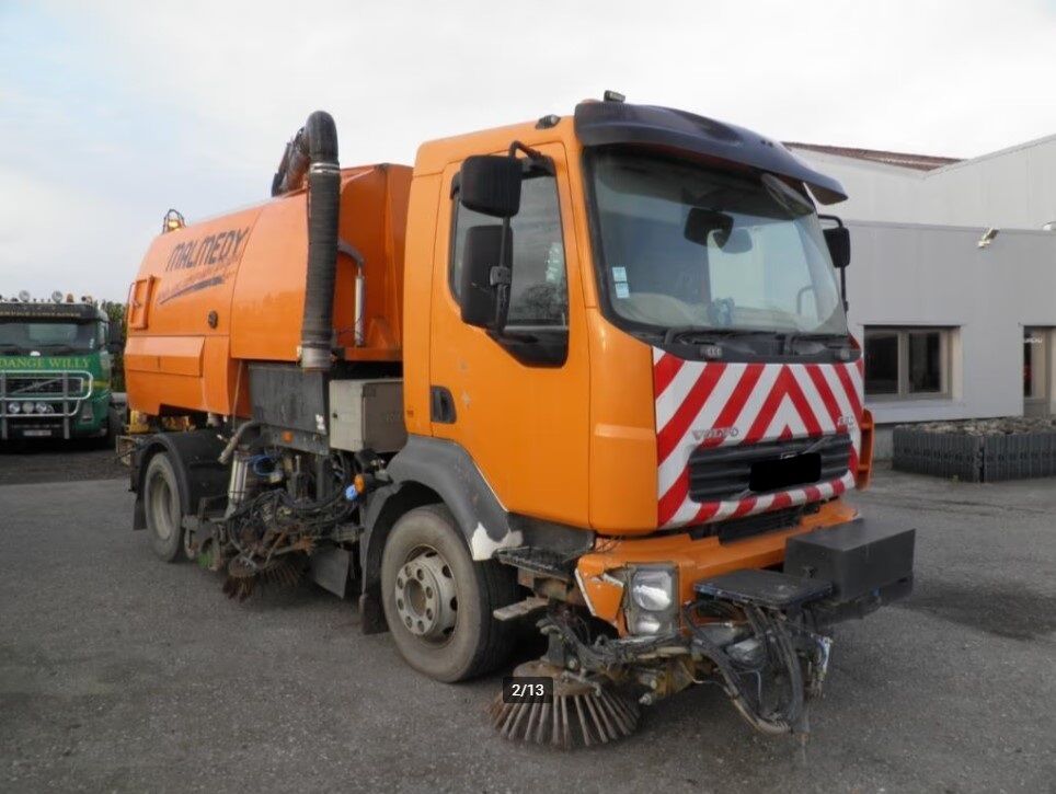 Volvo FL 260 Street Sweeper vozilo za čišćenje ulica