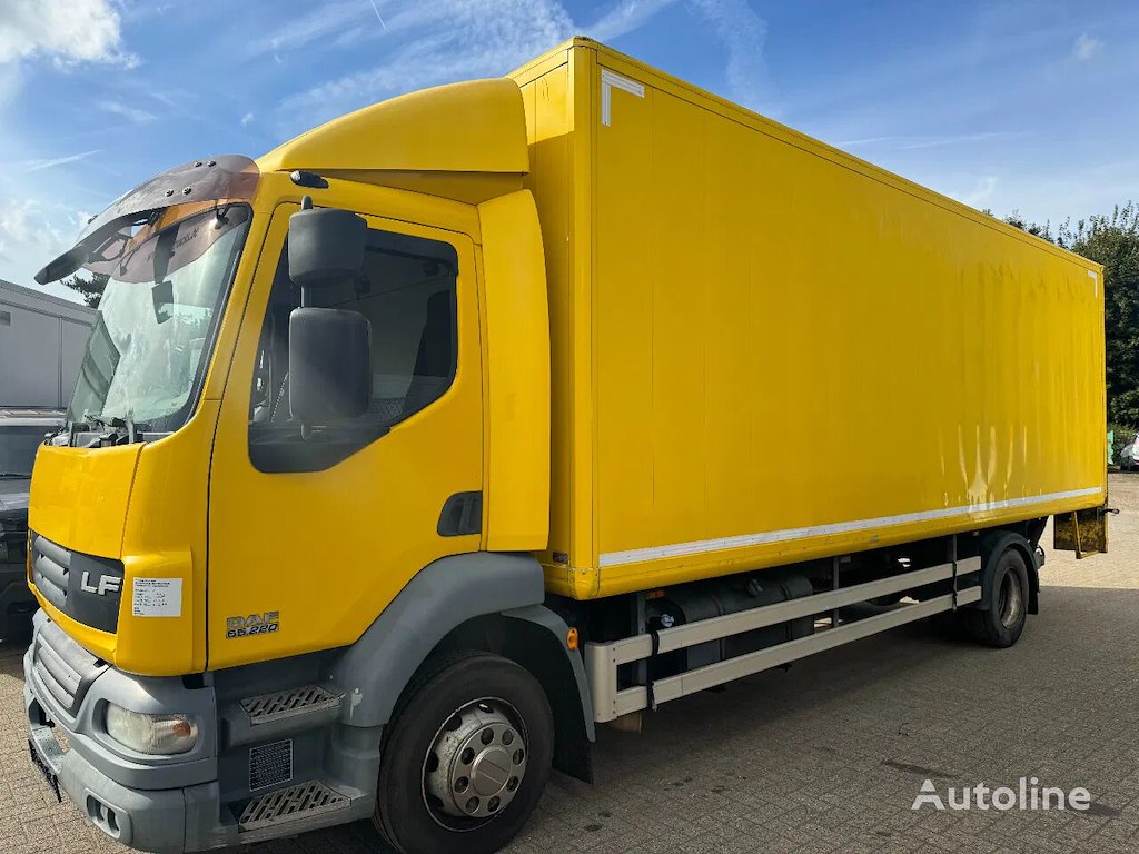 DAF LF 55.220 **EURO5-MANUAL GEARBOX-BELGIAN TRUCK** kamion furgon