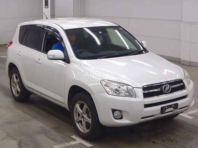 Toyota RAV4 krosover