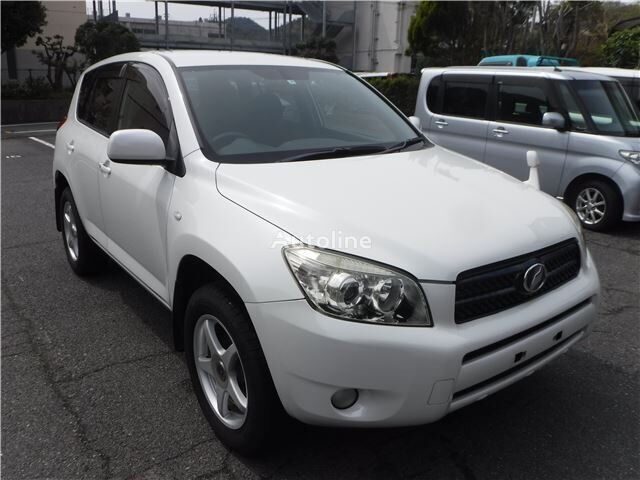 Toyota RAV4 krosover