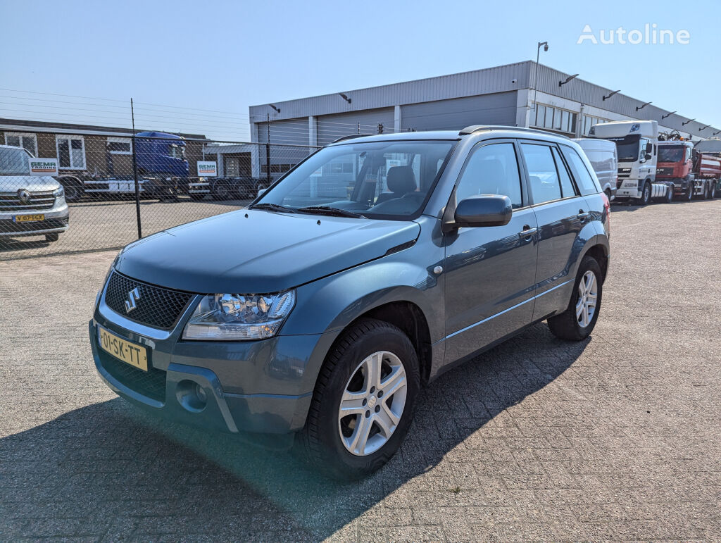 Suzuki Grand Vitara 2.0-16V Exclusive Benzine - 4WD - Automaat - Airco terenac