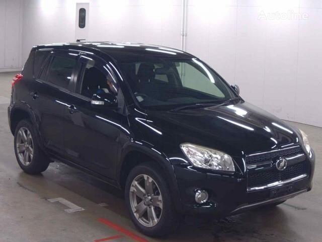 Toyota RAV4 krosover