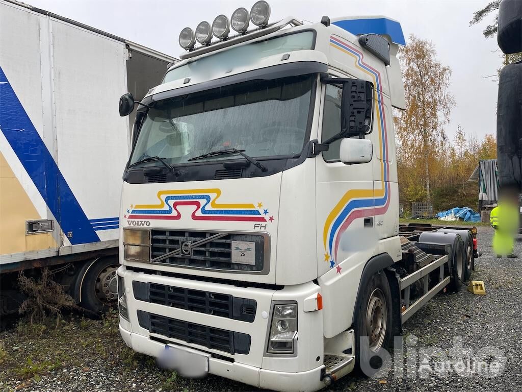 Prodaje se Volvo FH 400-520 62 kamion šasija na aukciji