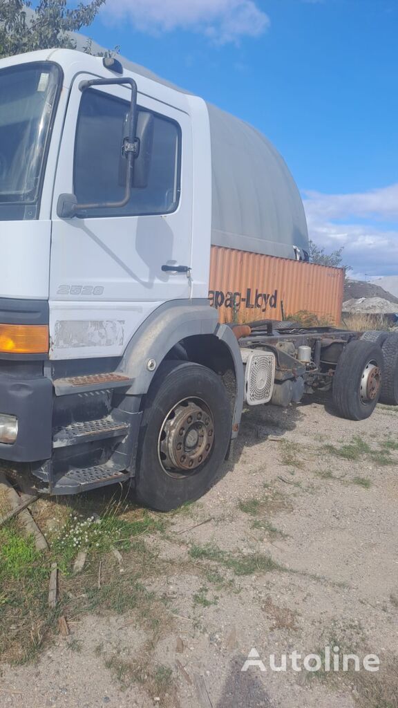 Mercedes-Benz Atego 2528 kamion šasija