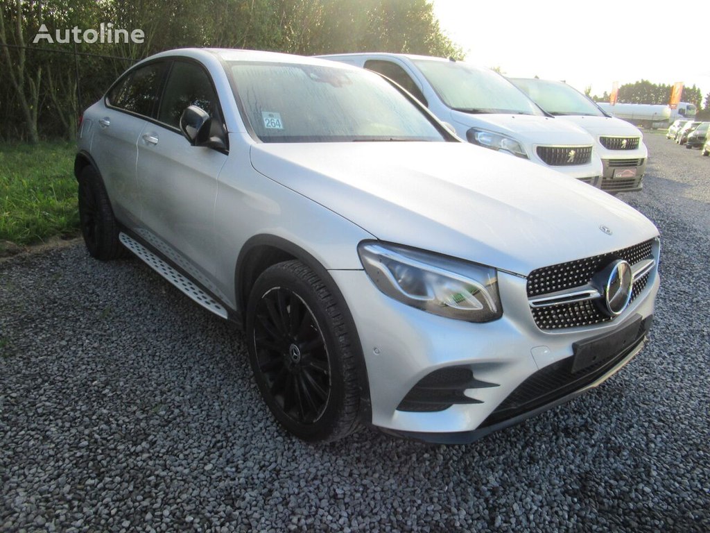 Mercedes-Benz GLC 250 AMG / 4MATIC / Sunroof / Leather / Heated Seats / Climat kupe