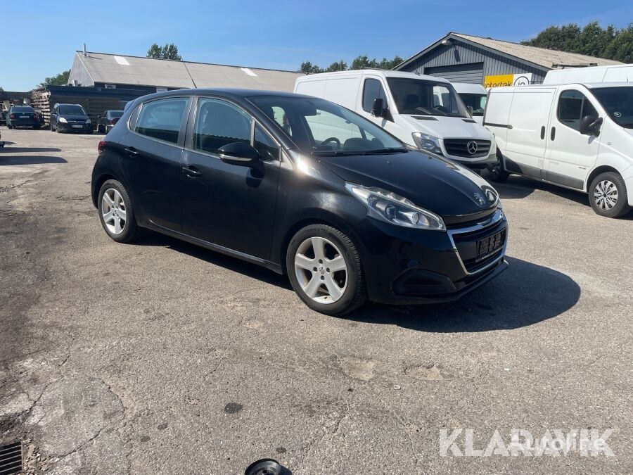 Prodaje se Peugeot 208 hečbek na aukciji