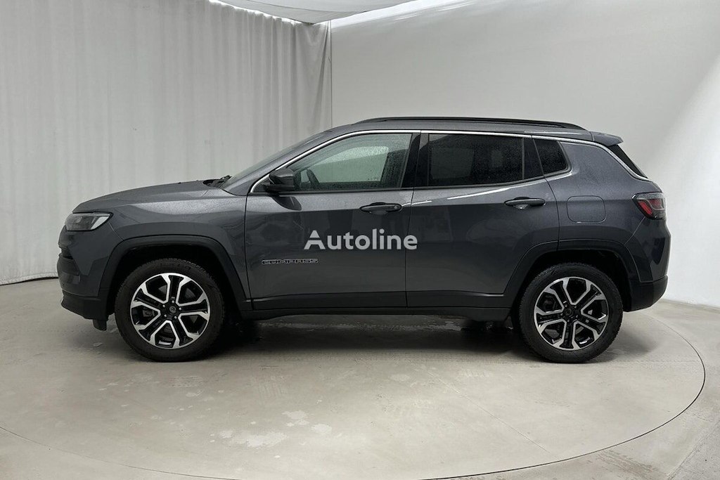 Prodaje se Jeep Compass krosover na aukciji