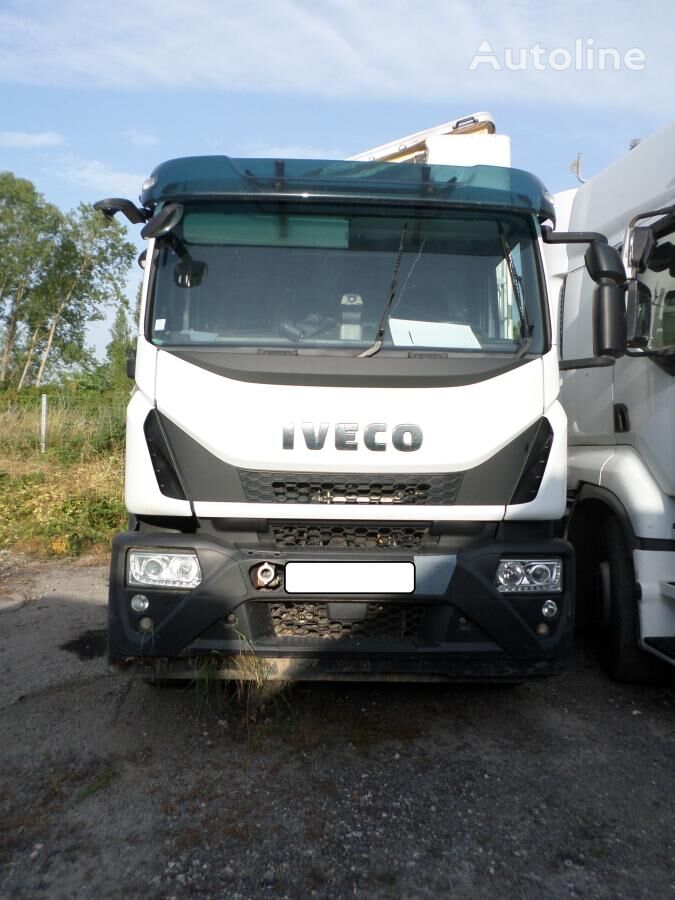 IVECO Eurocargo 180E28 kamion hladnjača nakon udesa