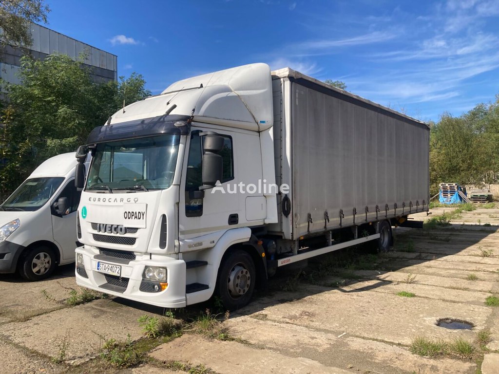 Prodaje se IVECO EUROCARGO 120E25 kamion s ceradom na aukciji