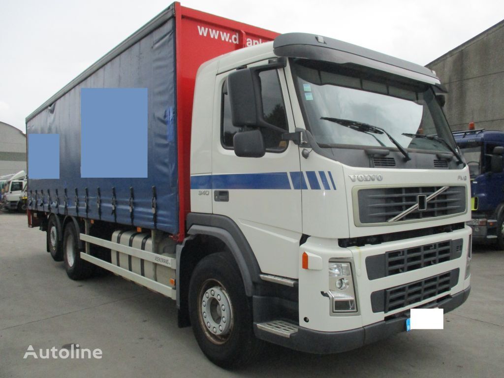 Volvo FM 9 kamion s ceradom