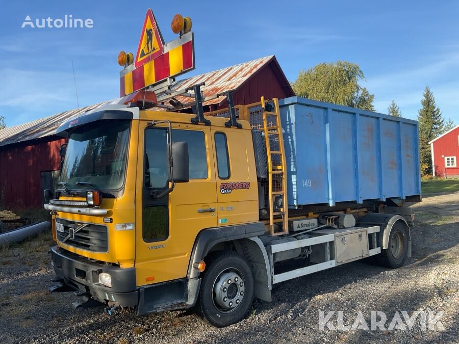 Prodaje se Volvo FL 220 rol kiper sa kukom na aukciji