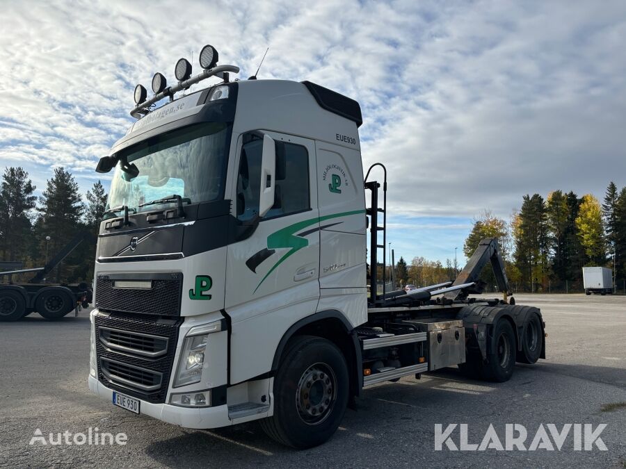 Prodaje se Volvo FH rol kiper sa kukom na aukciji