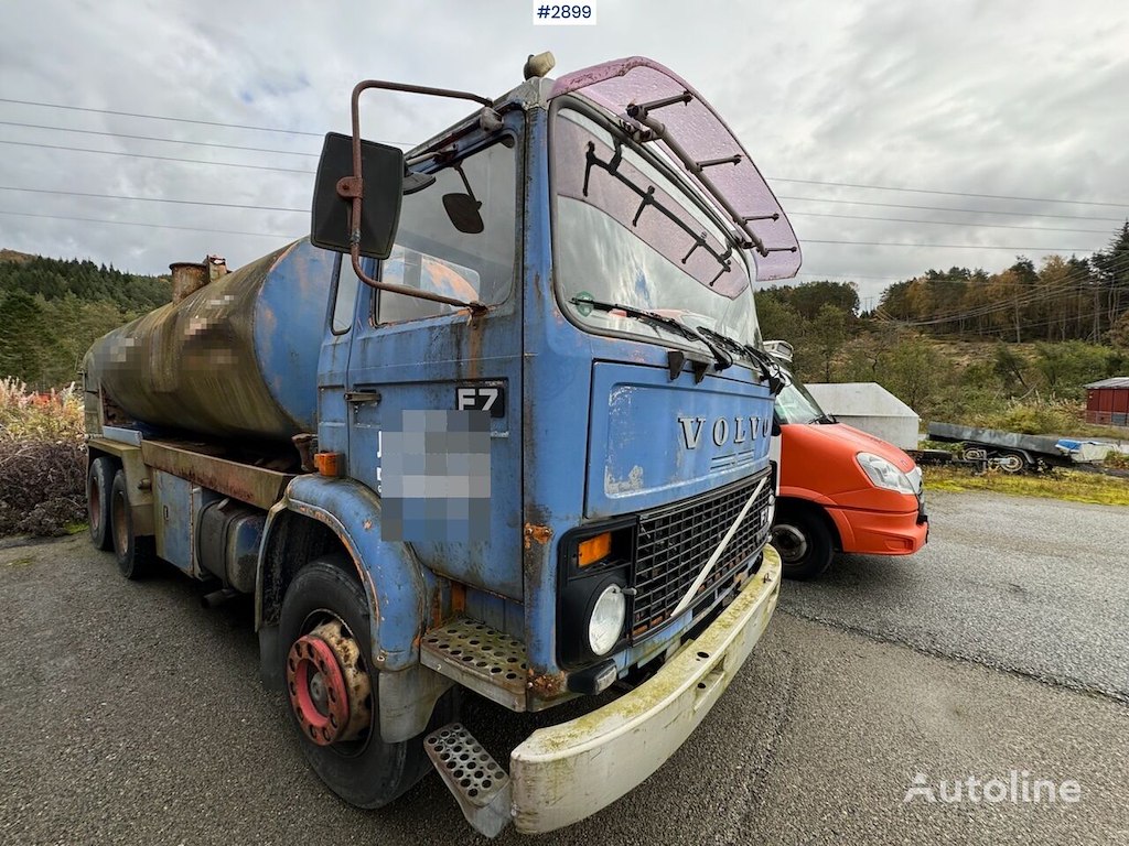 Volvo F 7 autocisterna