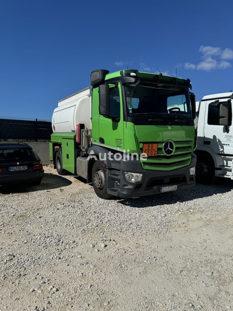 Mercedes-Benz Antos autocisterna za gorivo