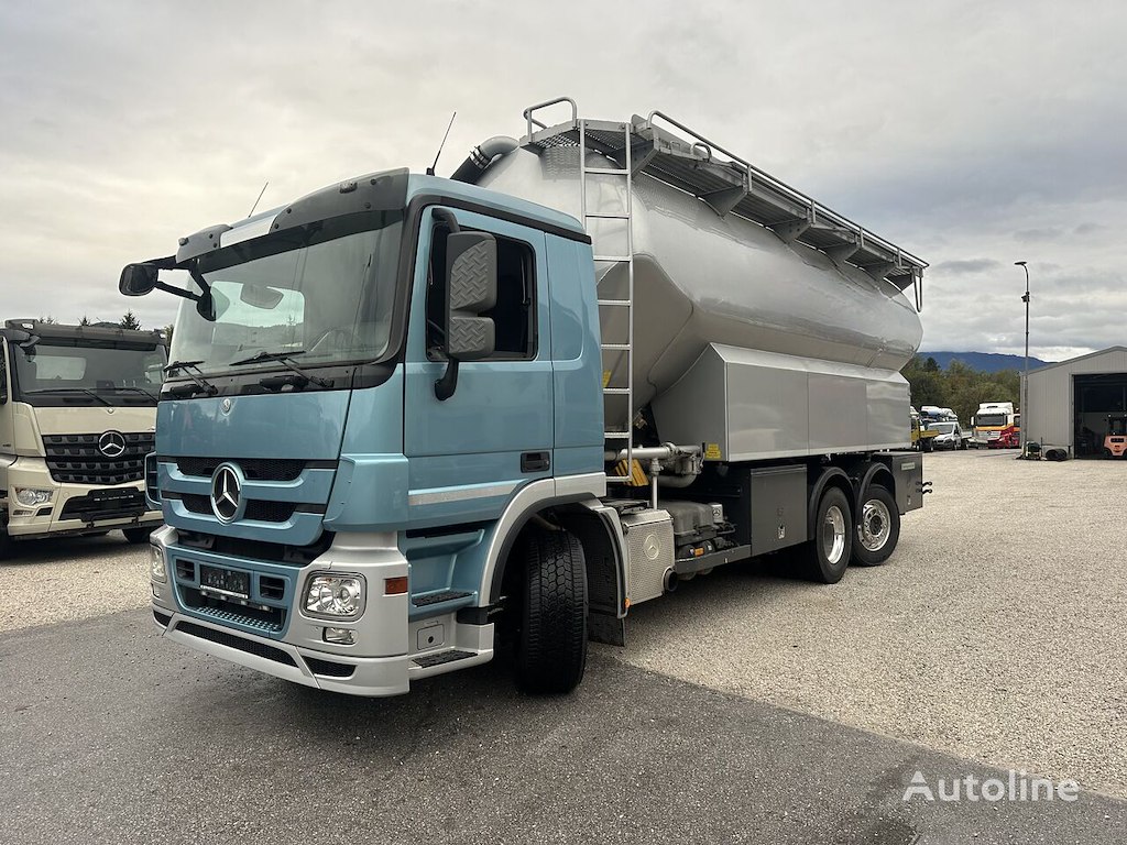 Mercedes-Benz ACTROS 2544 EEV vozilo za stočnu hranu