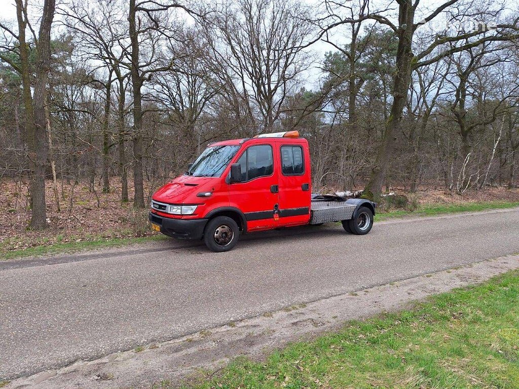 Prodaje se IVECO Daily 40C17 autotransporter na aukciji