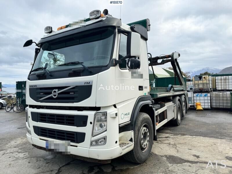 Volvo FM330 kamion autopodizač kontejnera