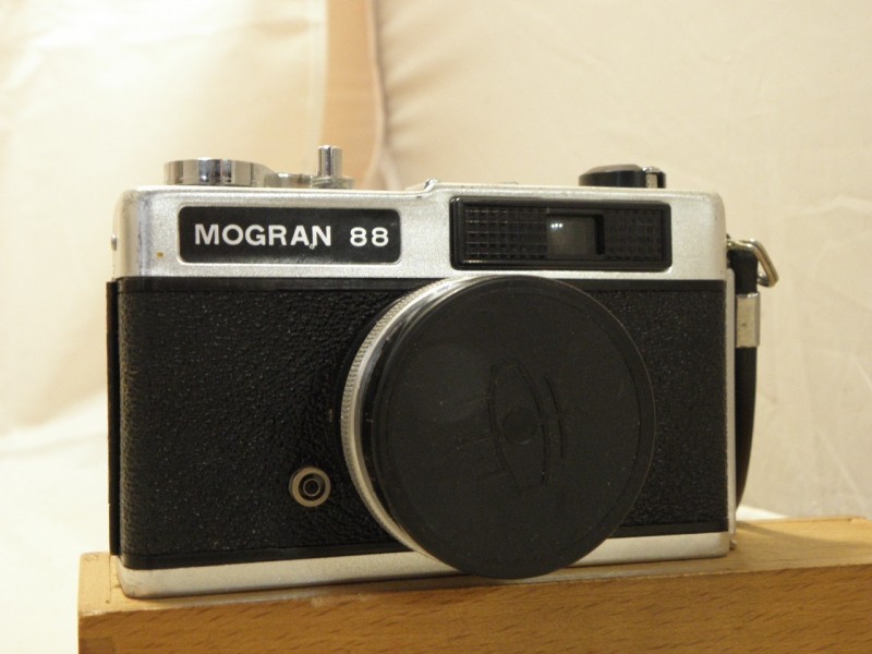 FOTOAPARAT MORGAN 88 (1964, USA)