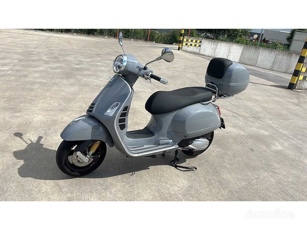 Prodaje se Piaggio GTS 300 skuter na aukciji