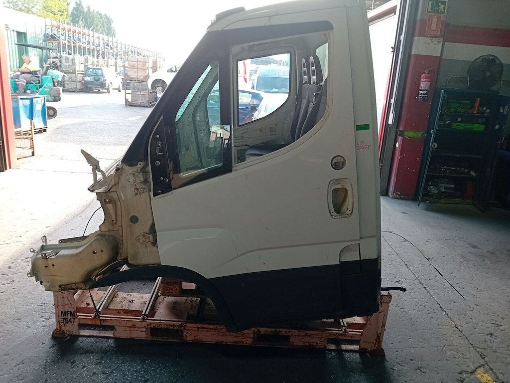 Kabina za IVECO DAILY malog kamiona