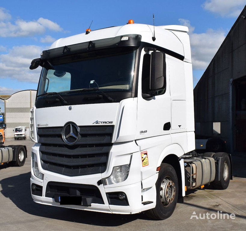 Mercedes-Benz Actros 1945 tegljač