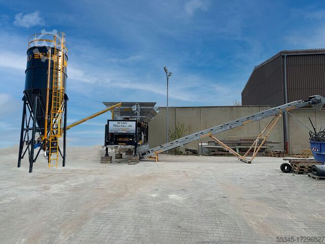 Fabrika za mešanje pokretnog betona
FABO | Concrete Plant Manufacturer 30 m3/h mobile concrete batching plant