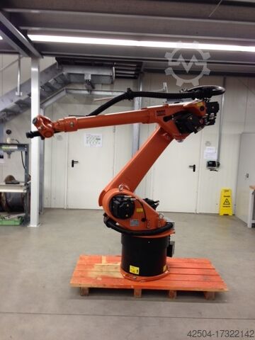 Industrijski robot
Roboter Kuka KR 30 robot Kuka KR 30 L16