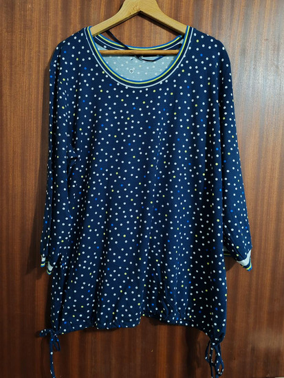 Bluza sa tufnicama