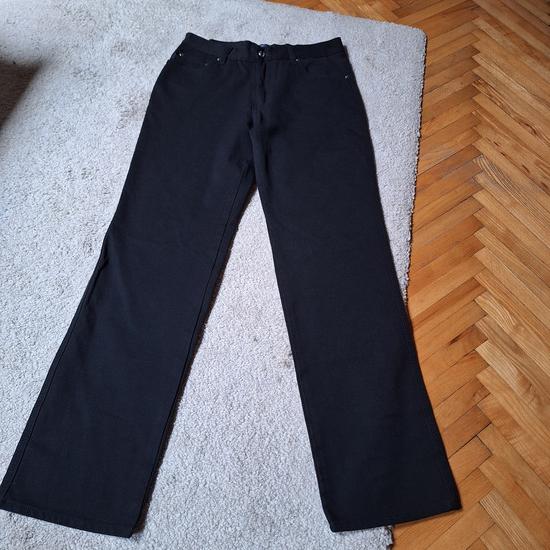 Crne pantalone 32, punije za zimu