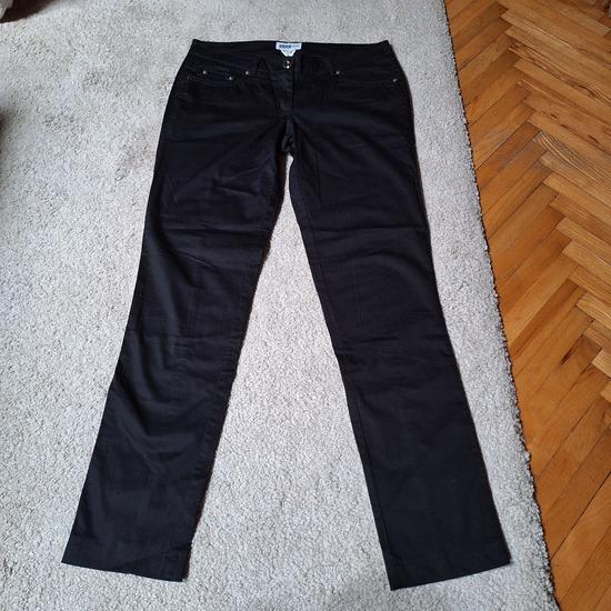 Crne poslovne pantalone 40