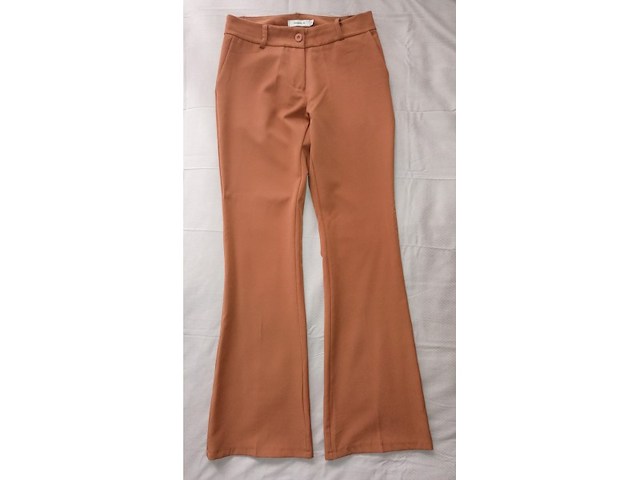 Pantalone M