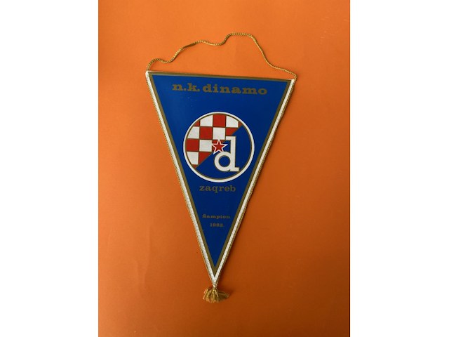 N.K. Dinamo Zagreb Šampion 1982 Velika zastavica 2 var.