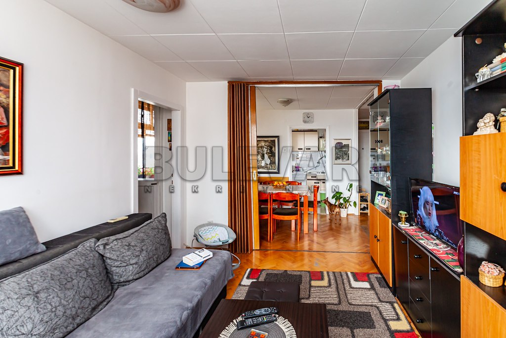 Trosoban stan, 70 m2, Bulevar Nemanjića, Bulevar Nemanjića ID: p-012484