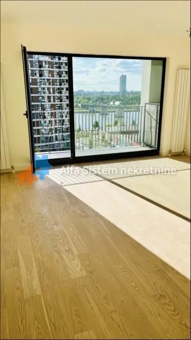 Izdavanje, četvorosoban stan, 110m2, Beograd Na Vodi, Beograd