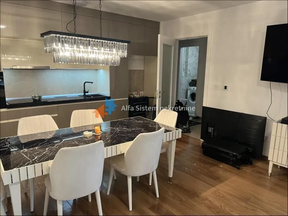 Izdavanje, dvosoban stan, 58m2, Novi Beograd Blok 65, Novi Beograd, Beograd