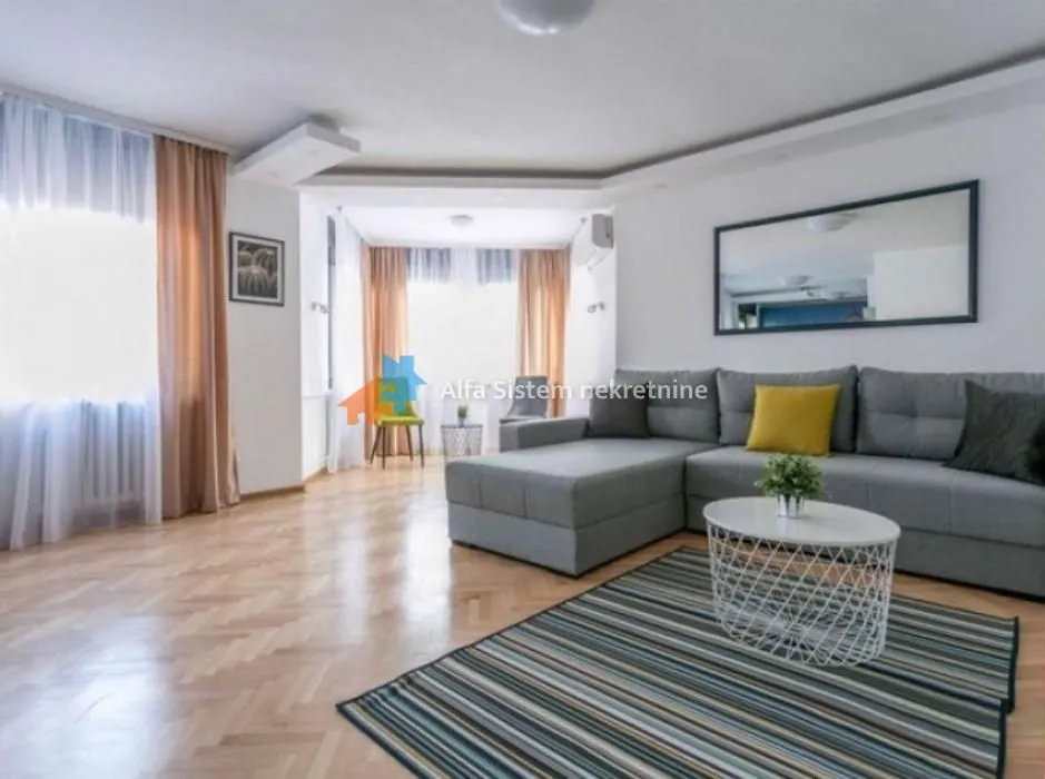 Izdavanje, trosoban stan, 88m2, Dorćol, Beograd