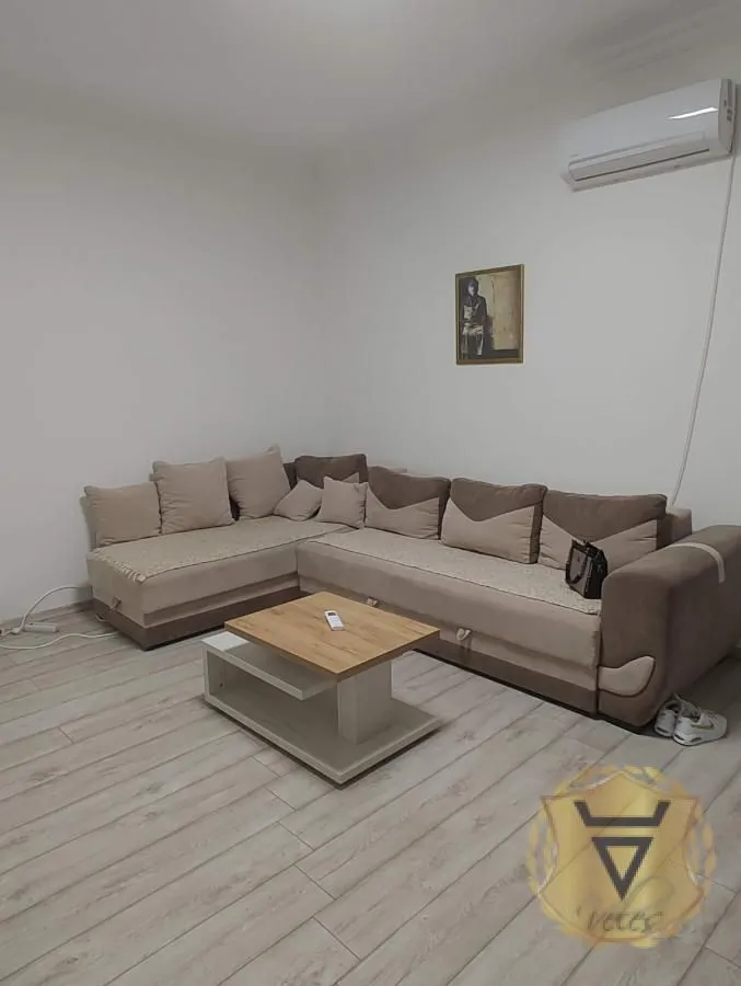 Izdavanje, dvosoban stan, 50m2, Centar, Beograd