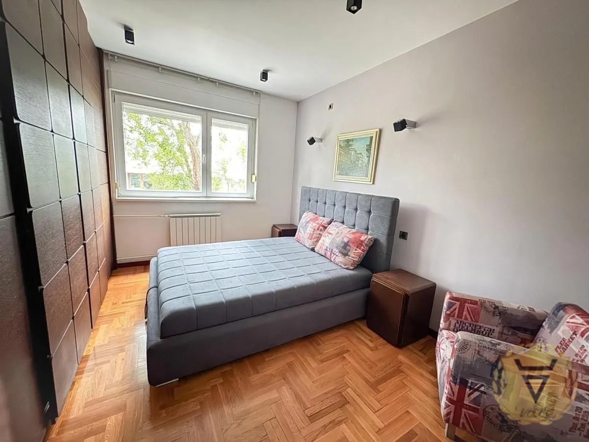 Izdavanje, dvosoban stan, 50m2, Novi Beograd Blok 22, Novi Beograd, Beograd