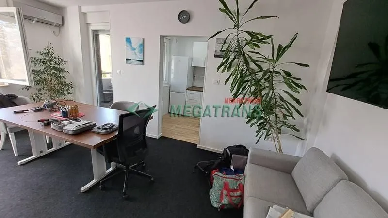 Izdavanje, trosoban stan, 60m2, Centar, Novi Sad