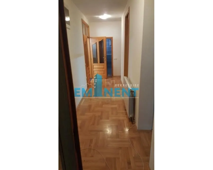 Izdavanje, poslovni prostor, 90m2, Zemun Gornji Grad, Zemun, Beograd