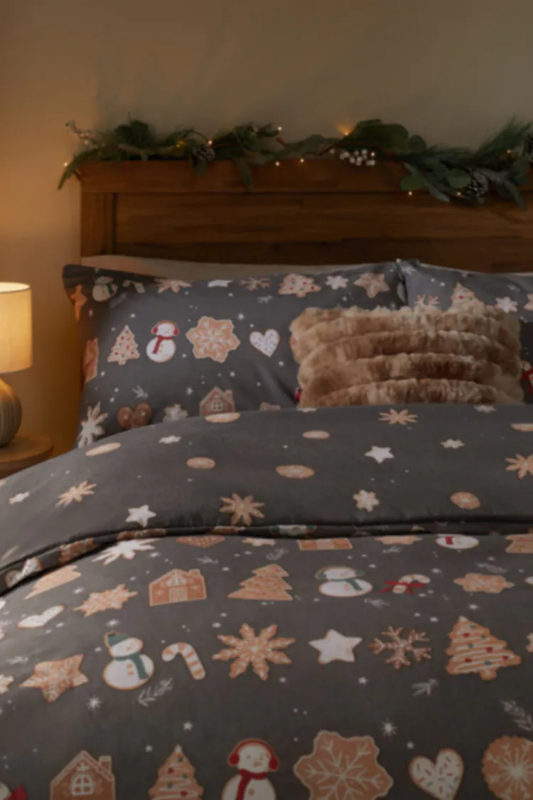 Grey/Brown Christmas Reversible Duvet Cover and Pillowcase Set