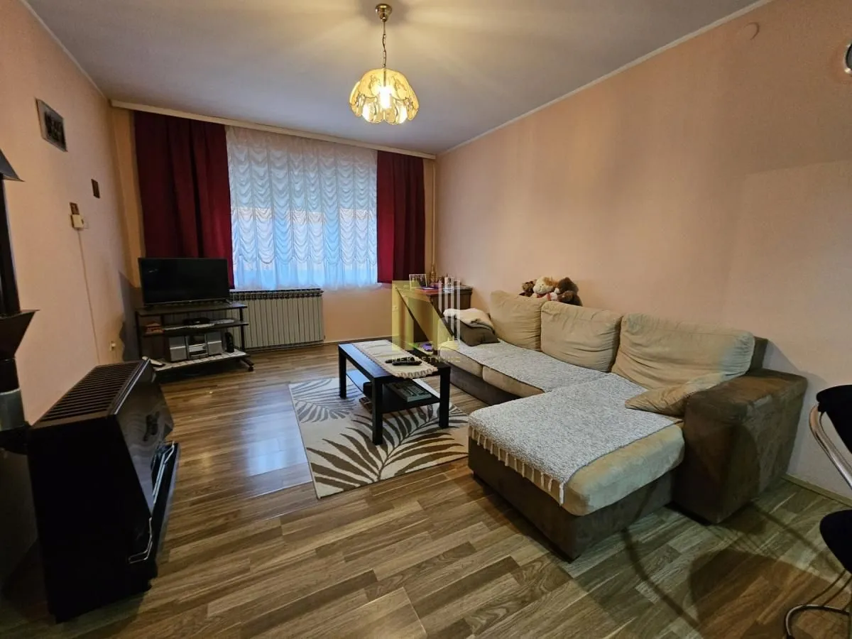 Prodaja, kuća, 200m2, Futog, Novi Sad, Novi Sad