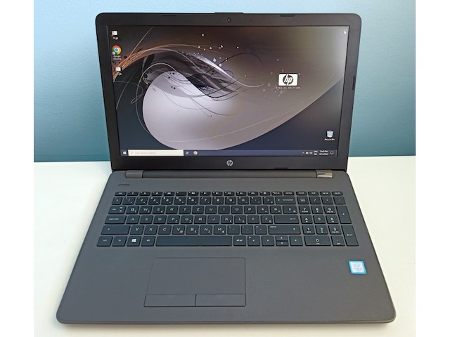 Laptop HP G6,Intel i3, 32Gb DDR4,256Gb SSD,bat 3-4 sati