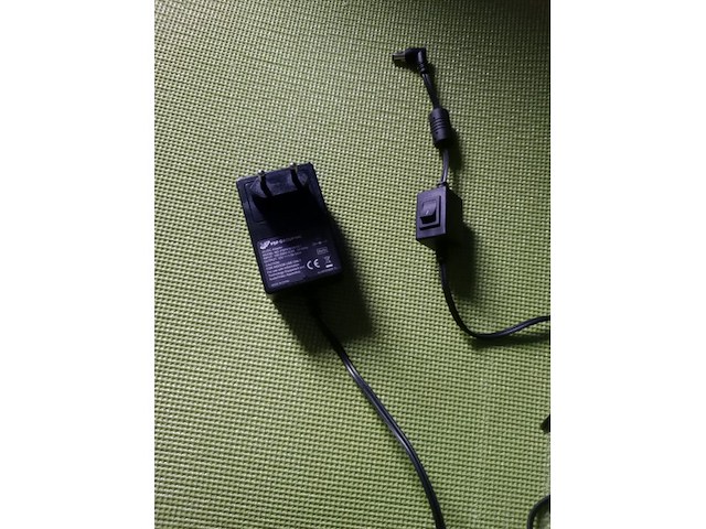 Adapter FSP GROUP INC 12V 1,5A