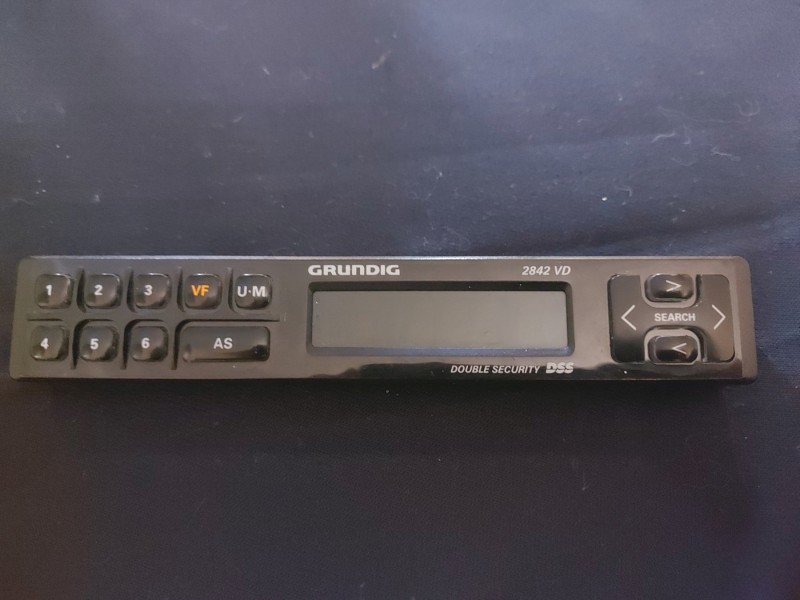 Grundig auto radio panel 2842 VD