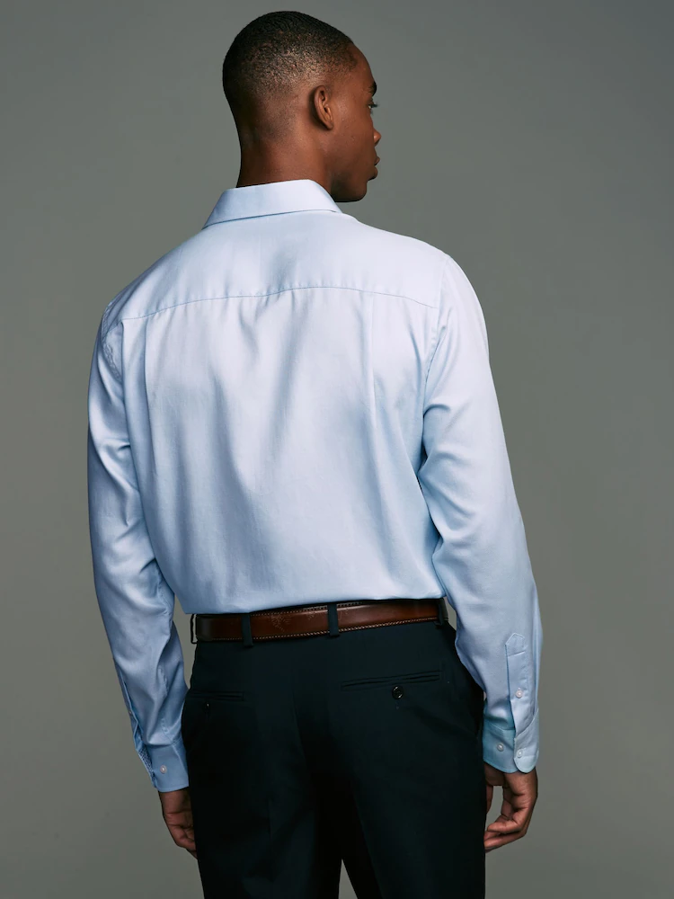 Light Blue Regular Fit Textured 100% Cotton Poplin Long Sleeve Single Cuff Shirt With Cutaway Collar